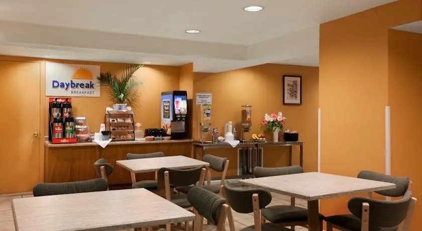 Enjoy a 10% discount at the 2-star Days Inn by Wyndham Philadelphia ...