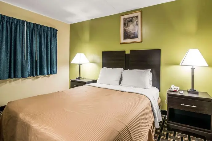 Double Rodeway Inn Rutland (Rutland, United States) - Explore reviews ...