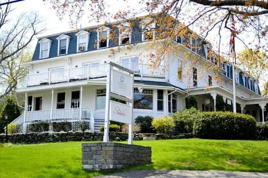 Enjoy a 10% discount at the 3-star Relais Chateaux Camden Harbour Inn ...