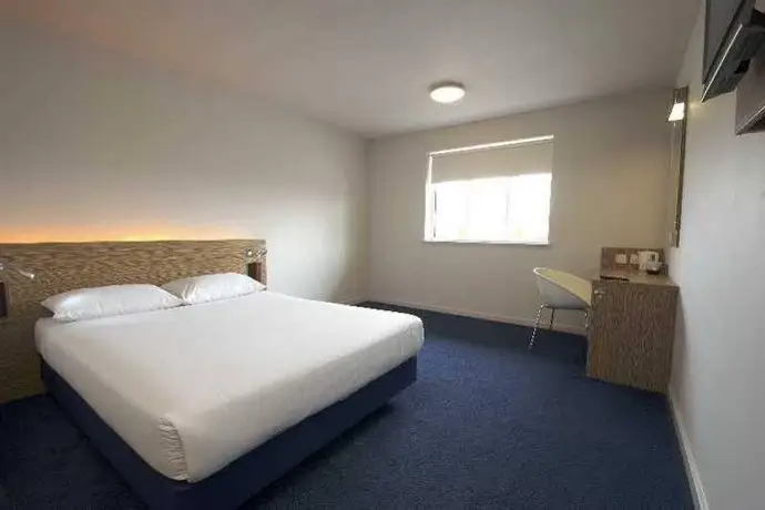 Travelodge Glasgow Braehead (Renfrew, United Kingdom) - Explore the ...