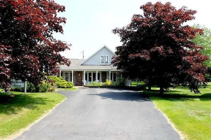 Réservez en ligne avec Mackenzie House B&B by Elevate Rooms (Port ...